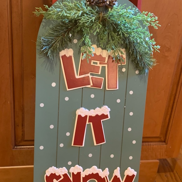 St. Nicholas Square | Holiday | St Nicholas Square Christmas Sled Porch ...